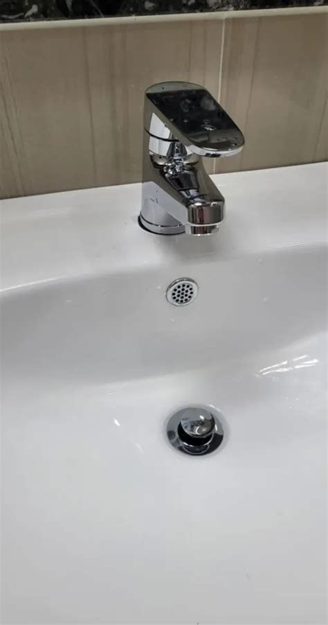 상담도 친절히 대해주시고 힘든 작업이었는데도 꼼꼼히 잘 해주셔서 너무 감사했습니다 사장님 적게 일하고 많이 버세요 숨고 숨은고수