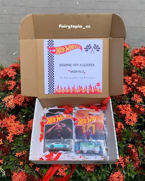 Box Hotwheels Con Carritos Personalizados De Tu Jugador Favorito 🤍🏁🩵