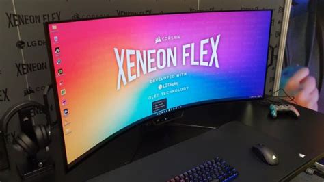 Who Is The Bendable Corsair Flex Gaming Monitor For