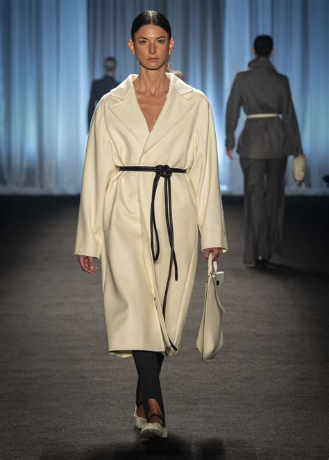 Mila Lima Informa Models