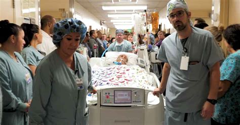 Hospital Staff Line Up For Honor Walk For Organ Donor Who Saved 5 Lives Faithpot