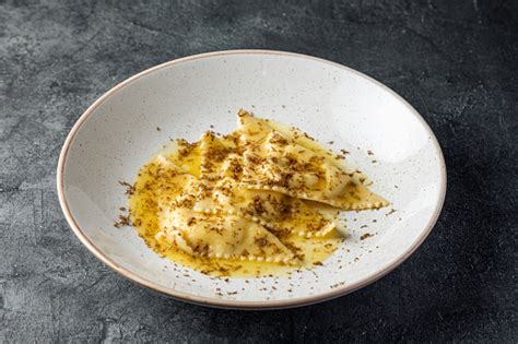 새우와 프랑스 생선 수프 Bouillabaisse 생선 필레 스페인 요리 소박한 스타일의 배경 0명에 대한 스톡 사진 및 기타