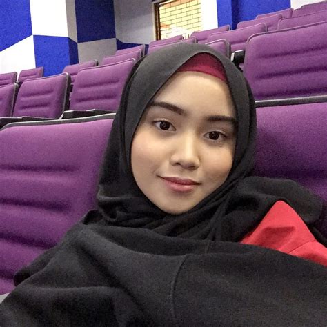 Awek Melayu Tudung Lawa Borak Ola