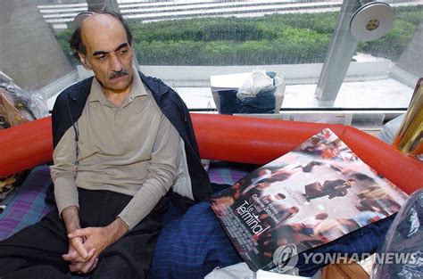 터미널 톰 행크스 실존인물 18년간 살았던 파리 공항서 숨져 나무뉴스