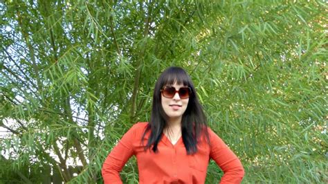 10 Ide Pakai Legging Agar Tak Terlihat Seperti Telanjang