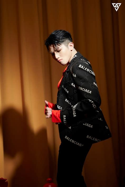 Heres Why Seventeens Woozi Wrote Ruby In English Koreaboo