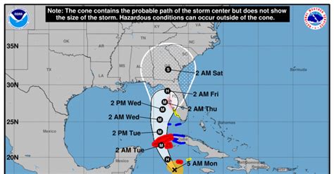 ຊາວ ອາ ເມ ຣິ ກັນ ຮວມ ທັງ ຊາວ ລາວ ຢູ່ ລັດ ຟ ລໍ ຣິ ດາ ກຽມ ຮັບ ມື ກັບ ພາ ຍຸ ອາຍ ອັນ ທີ່ ຮ້າຍ ແຮງ