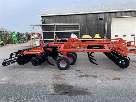 Delta Power Equipment 2023 Kuhn Dominator 4860 7 Disc Ripper Special Demo Pricing