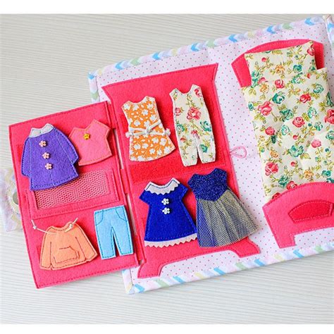 Кукольный домик из фетра Развивающая книжка для девочки Quiet Book Dollhouse Busy Book Doll