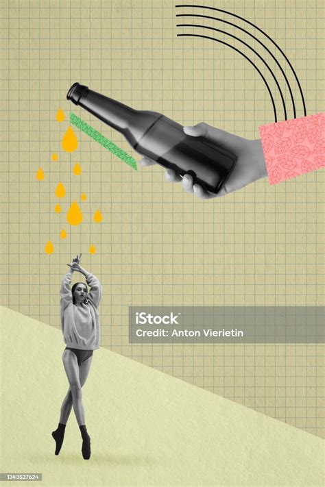 맥주 비 방울 아래에 서있는 아름다운 젊은 발레리나의 현대 미술 콜라주 맥주에 대한 스톡 사진 및 기타 이미지 맥주 합성사진 20 24세 Istock
