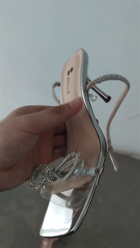 Heelshoe 日本語で