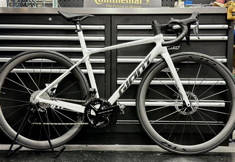 捷安特：騎蜂單車 《 所有好料的都上了！》 這是這幾天最常聽到其他客人的讚嘆 ️ 車主目前在車隊已經快到沒朋友