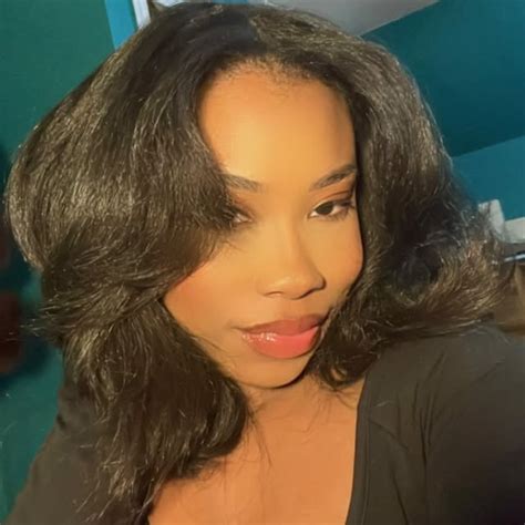 Victoria Vickynoicky On Threads