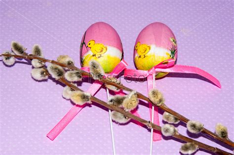 Фотография на тему Пасхальные яйца с веточкой вербы Pressfoto