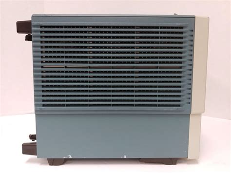 Tektronix Dsa8300 Digital Serial Analyzer Sampling Oscilloscope