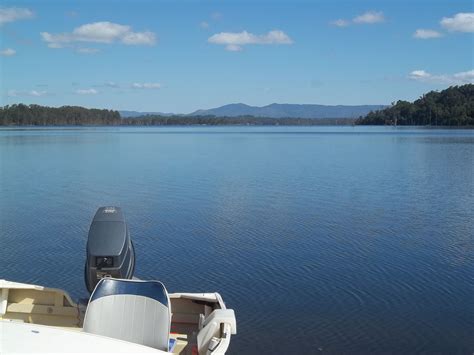On The Water Cairns Outboard Wreckers