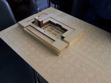 جلسه دفاعیه از پایان نامه مقطع کارشناسی دانشجویان معماری