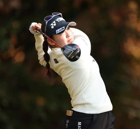 岩井千怜が68で通算11アンダー単独首位 青木瀬令奈が2差2位大王製紙エリエールレディス第2日 Golf報知