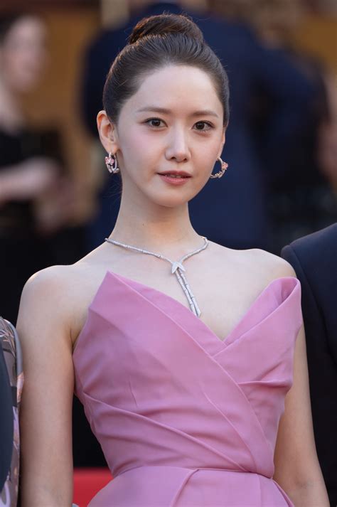 순백 한소희·핑크 임윤아 칸 레드카펫 빛낸 韓 여신들 [스타이슈]