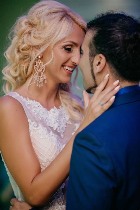 무료 사진 입술 애정 키스 미소 세로 얼굴 아름 다운 사랑 로맨틱 여자