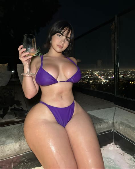 Salome Munoz 🥂 Instagram