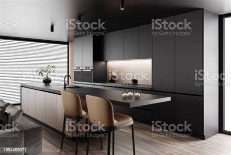 럭셔리 블랙과 다크 골드 인테리어 거실 현대적인 미니멀리스트 이탈리아 스타일의 오픈 스페이스 주방과 큰 긴 부엌 섬 부엌에 대한 스톡 사진 및 기타 이미지 Istock