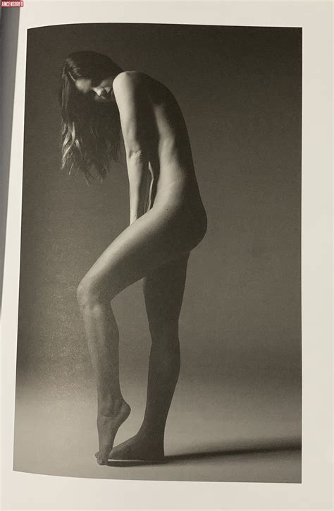 Sthefany Brito Nue Dans PELE PROJECT