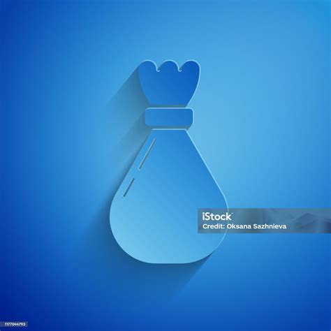 파란색 배경에 격리 된 종이 컷 쓰레기 봉투 아이콘입니다 종이 아트 스타일입니다 벡터 일러스트레이션 가득 찬에 대한 스톡 벡터