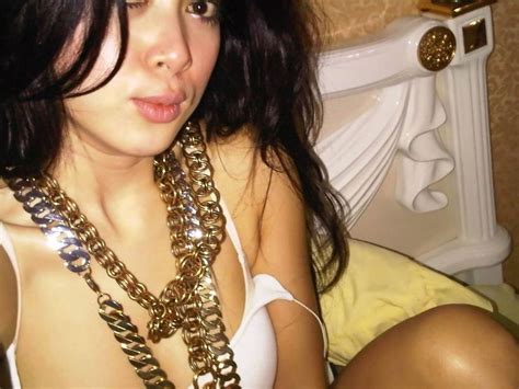 Cerita Artis Indonesia Koleksi Lengkap Foto Foto Syur Syahrini Syahrani