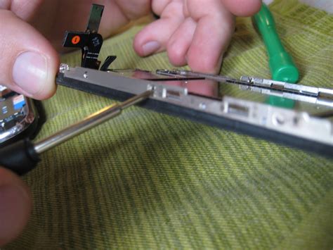 C R A F T How To Replace A Broken Cracked Iphone Screen C R A F T