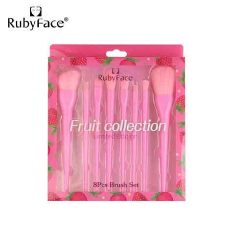 Stawberry Brush Set Ruby Face Luces Beautiful