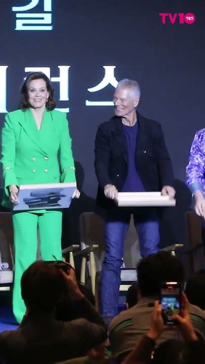 한국 전통 그림 선물 받은 아바타2 배우들 반응ㅋㅋ Shorts Youtube