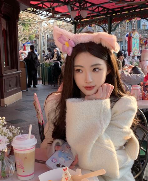 Ming绯闻1saye晒照：又去全世界最快乐的地方了 直播吧