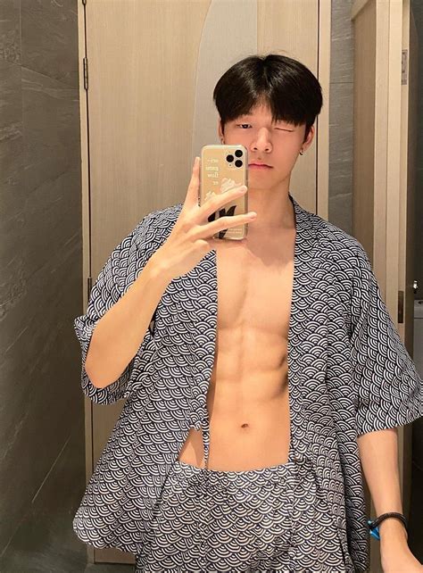 나 혼자 싸거든 On Twitter 어머 끼 손가락 엄청 기시다 Sihradrwsp Twitter