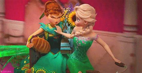 Frozen Photo Anna And Elsa Frozen Fever Frozen Elsa And Anna