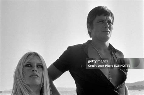 Brigitte Bardot Et Alain Delon à Saint Tropez France En Août 1968