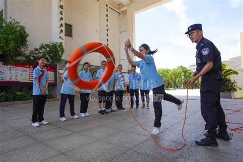 浙江舟山防溺水安全教育进校园 人民图片网