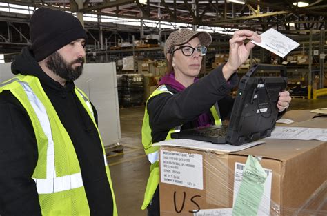 Out With The Old In With The New WMS Transition Is Underway Defense Logistics Agency News