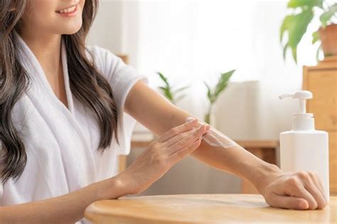 Body Serum Dan Berbagai Manfaatnya Untuk Kulit Alodokter