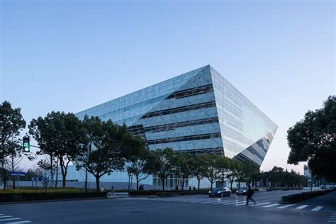 Schmidt Hammer Lassen Wraps China S Biggest Library In Glass Facade