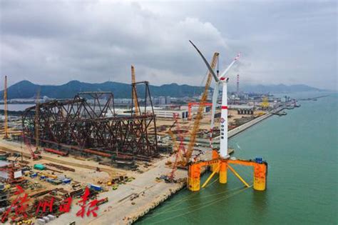 我国首座深远海浮式风电平台“海油观澜号”启航