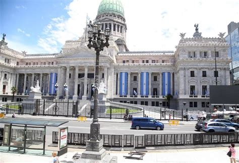 Cambio De época En La Argentina Jura Javier Milei Ladecima