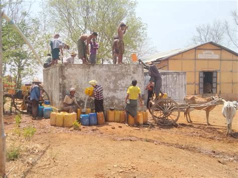 ဆင်ပေါင်ဝဲမြို့နယ် လယ်ကျိုးကျေးရွာရှိ ပြည်သူများထံ သောက်သုံးရေဂါလံ ၆၄၀၀ လှူဒါန်း Information