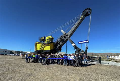 Giant Pandh Electric Rope Shovel Travels To New Home For Komatsu Monument