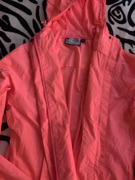 Легка вітровка — ціна 399 грн у каталозі Куртки Купити жіночі речі за доступною ціною на Шафі