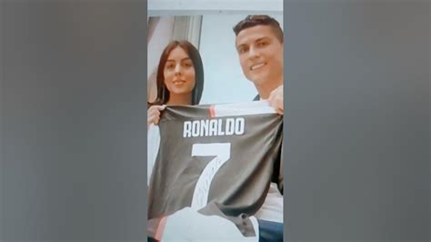 احلى صور كرستاينو مع عاءلته Youtube