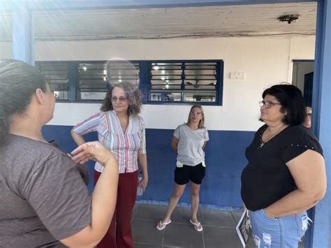 Em Escola Estadual De São Leopoldo Estudantes E Professores Sofrem Com