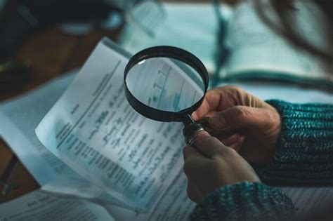 Verifying Factual Accuracy In Employee Updates Ar Generative Ai Premium Ai Generated Image