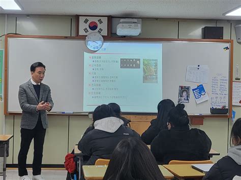 커뮤니티 Community 학과소식 Department News 국립군산대학교 컴퓨터정보통신공학부정보통신공학전공
