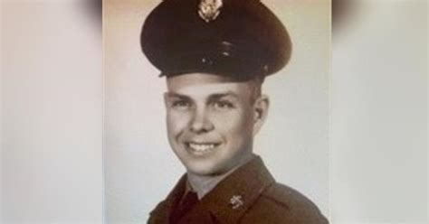 Lowell R Davis Obituary Visitation And Funeral Information